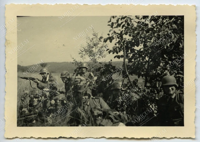 FOTO WEHRMACHT INFANTERIE Gruppe Portrait Tarnung camo Stahlhelm ...