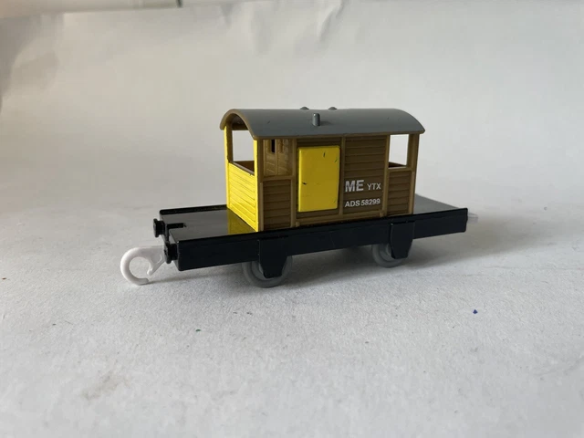 THOMAS THE TANK Engine Trackmaster Yellow Brown Brake van 2006 Gullane ...