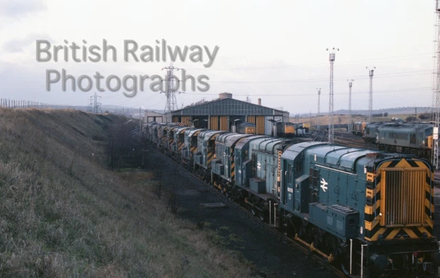35MM NEGATIVE BRITISH Railway Diesel Loco Class 08 Shunters Tynsley Depot 1982 £3.99 - PicClick UK