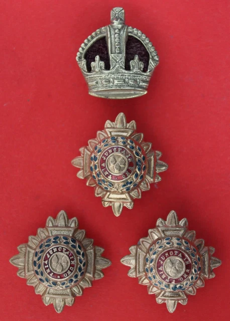 VINTAGE BRITISH ARMY Brigadier's Rank King's Crown & Pip Badges c £15. ...