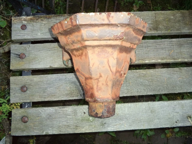 CAST IRON DRAIN Hopper Spout Water Wall Mounted Garden Planter vintage ...