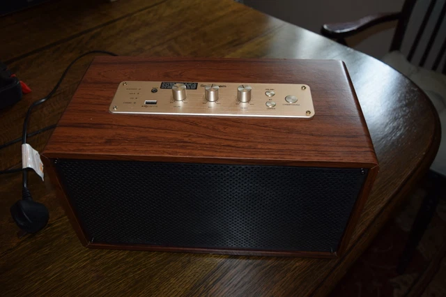 SANDSTROM SCBTS 17 Speaker with BlueTooth,Usb, Aux input - VERY GOOD ...