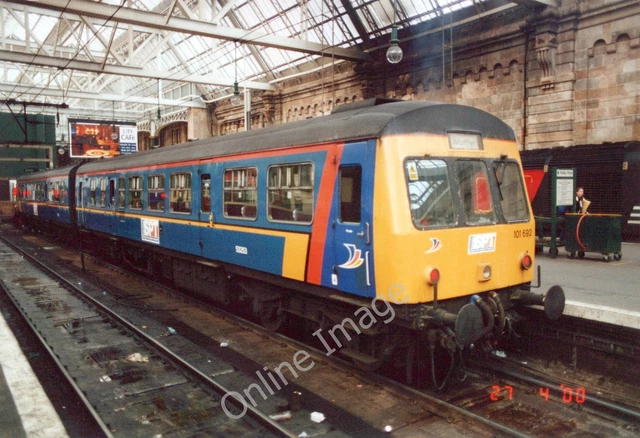 RAILWAY PHOTO 6X4 Class 101 DMU 101692 Glasgow Queen St c2001 £1.50 ...