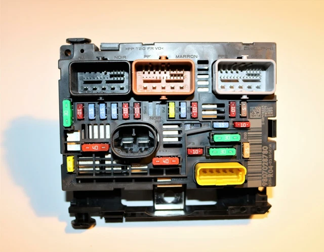 PSA GENUINE UNDER Bonnet Fuse Box Fits Citroen Dispatch Peugeot Expert ...