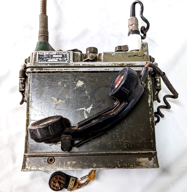 VINTAGE AUSTRALIAN ARMY Korea Vietnam war era military radio hand set ...