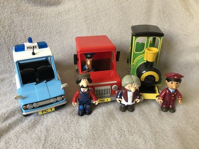 POSTMAN PAT GREENDALE Rocket Train PC Plod Police Car And Pats Van With ...
