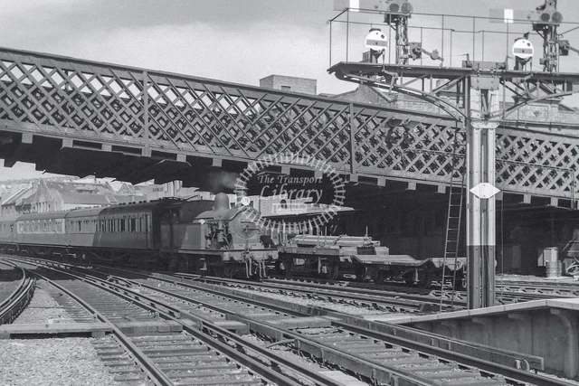 PHOTO BRITISH RAILWAYS Steam Locomotive Class H 31520 at Hastings in ...