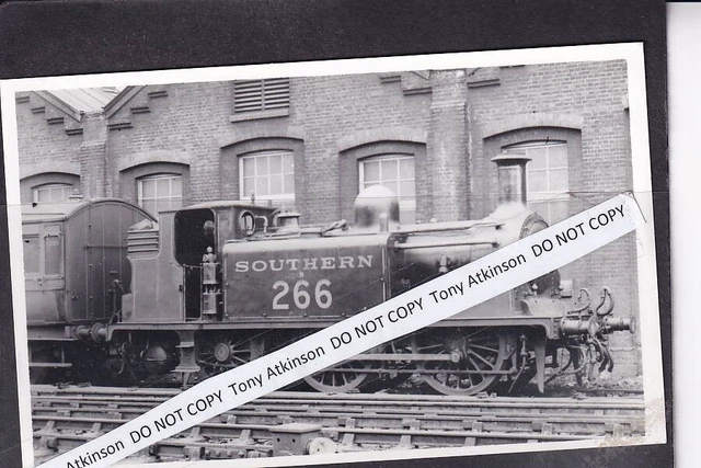 SR EX LB&SCR - D1 Class 0-6-0 - No. 266 @ Guildford - Vintage Image ...