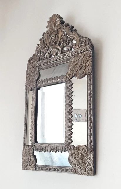 MIROIR ANCIEN BISEAUTÉ parclose - cadre laiton repoussé EUR 190,00 ...