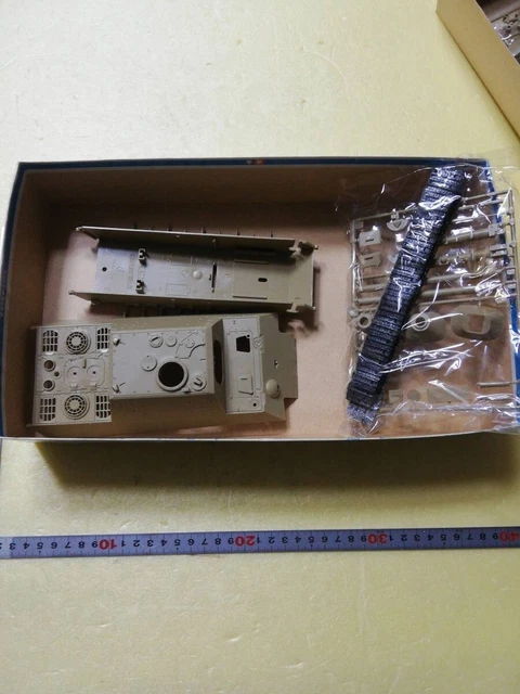 1/35 TAMIYA HUNTING Tiger German Heavy Tank Destroyer Jagdtiger Tank ...