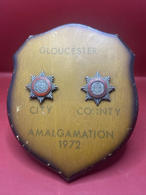 VINTAGE GLOUCESTER FIRE Service Badges Plaque - Amalgamation City ...