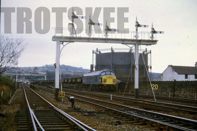 35MM SLIDE BR British Railways Diesel Loco Class 45 45013 Guiseley 1975 ...