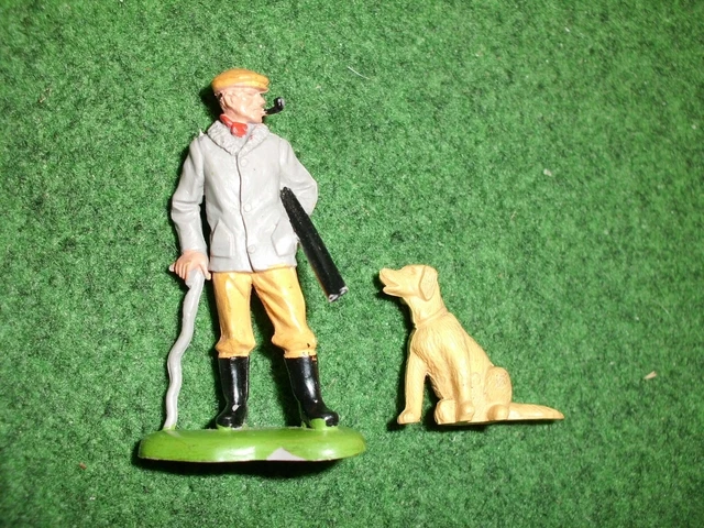 BRITAINS LWB LAND Rover 9576 - Original Farmer & Labrador Figures Only ...