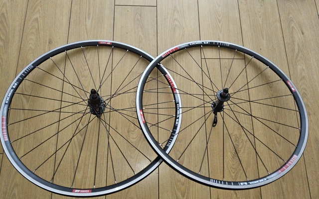 DT SWISS R1900 Road Bike Rim Brake Wheelset QR HG Freehub £80.00 ...