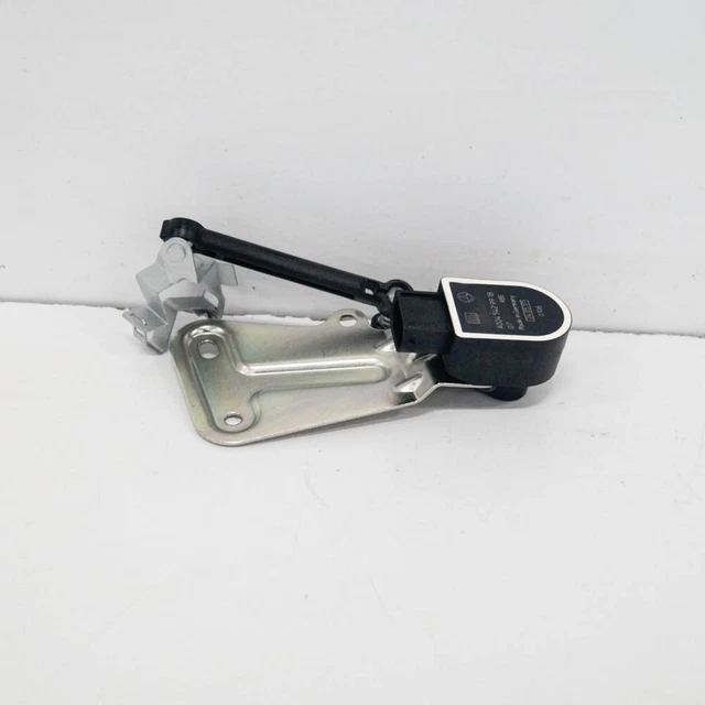 MERCEDES-BENZ CLS C219 Capteur de niveau avant gauche A2129050103 2010 ...