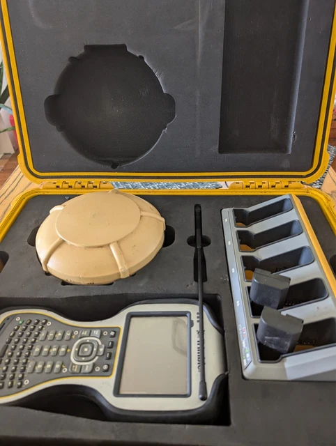 TRIMBLE R8 MODEL 3 GPS GNSS RTK UHF Rover Kit TSC3 Access 2015.22 - 450 ...