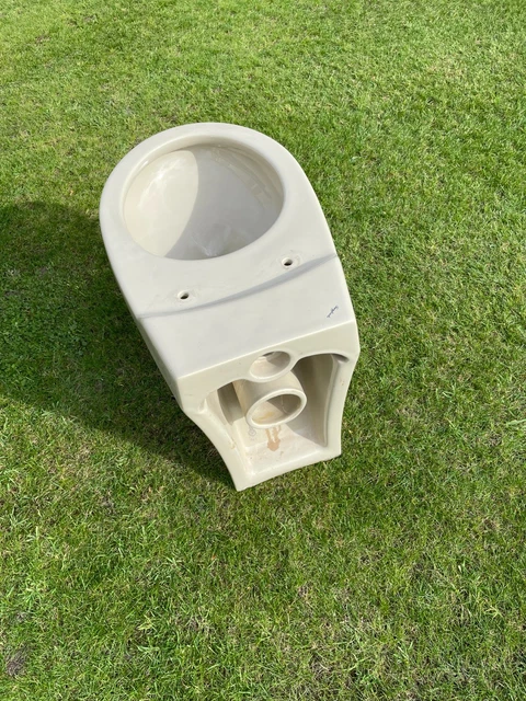 AVOCADO BACK TO Wall Wc, Bidet And Semi-Recessed Basin Complete With ...