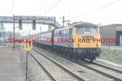 UK RAILWAY PHOTOGRAPH Of Class 83 83013. Rm83-13 £1.65 - PicClick UK