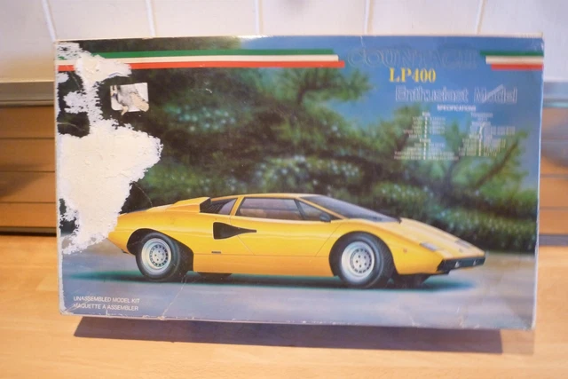 FUJIMI 1/24 LAMBORGHINI Countach LP 400, small start made. £35.00 ...