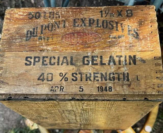 VINTAGE WOODEN CRATE Dupont Special Gelatin High Explosives Dynamite ...