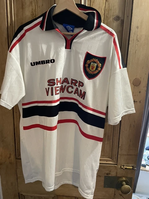 MANCHESTER UNITED SHARP VIEWCAM AWAY TREBLE 1999 MAN UTD White Shirt ...