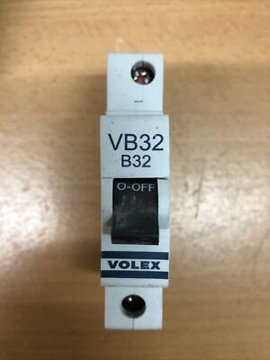 VOLEX 32 AMP TYPE B 6kA MCB CIRCUIT BREAKER VB32 B32 32A Socket Job Lot Garage £10.00 - PicClick UK