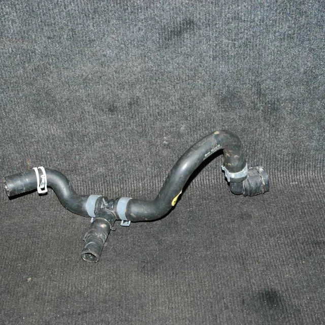 VW GOLF MK7 2.0 Benzinkühlwasserflansch mit Schlauch 1K0122291J ...