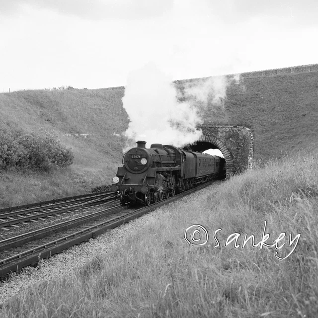 BR 60X60MM NEGATIVE 75076 leaving tunnel @ Bincombe 17-02pm 07-06-67 £2 ...