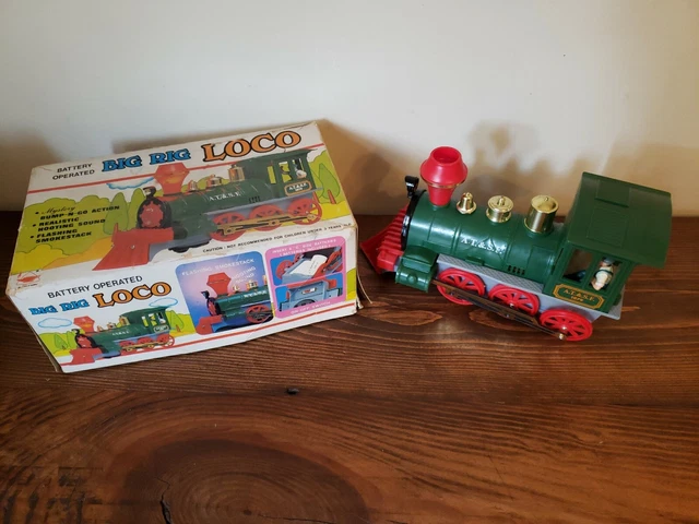 VINTAGE BIG RIG Loco Locomotive Electric Train In Box Bump N Go AT&SF ...