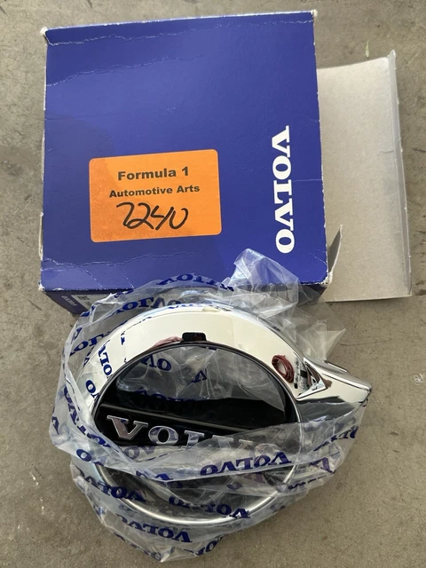 BRAND NEW GENUINE Volvo XC90 Front Grill Emblem Logo Badge OEM 31698398 ...