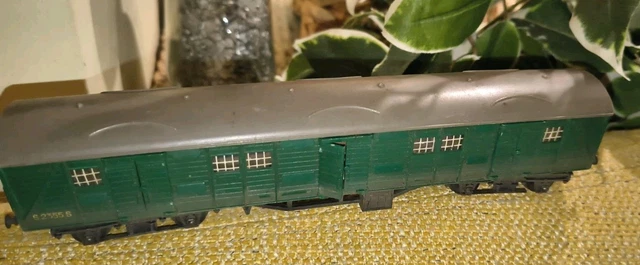 TRIANG R226 OO Gauge SR Green Bogie Luggage Van S2355S £6.79 - PicClick UK