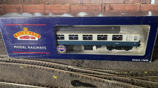 BACHMANN 39-340 OO Gauge BR MK2A Corridor First FK Blue Grey Boxed £31. ...