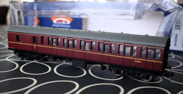 BACHMANN OO BR Mk1 suburban brake 2nd coach - Kadee couplings. £7.01 ...