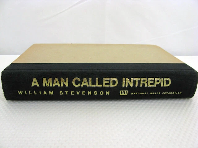A MAN CALLED Intrepid William Stevenson 1976 HC histoire militaire ...