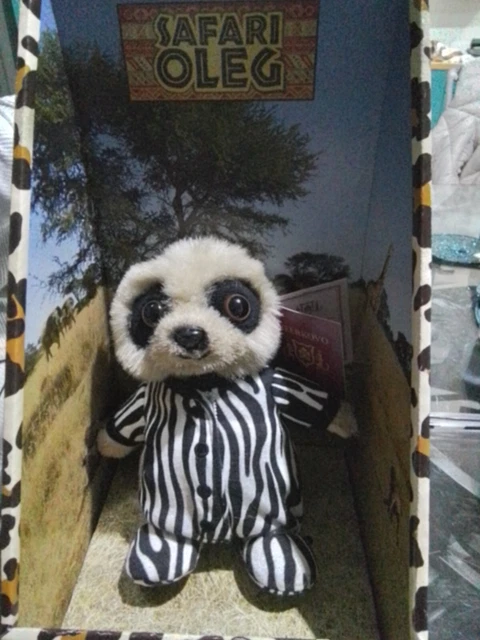 COMPARE THE MARKET meerkat Mini Safari Oleg New In Box With Certificate ...