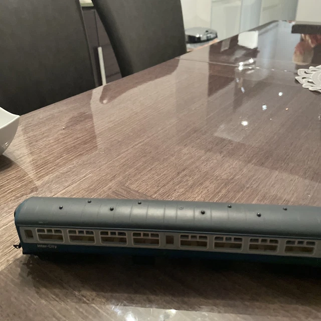 AN OO GAUGE Inter City 2nd Class Coach M5232 Blue White Unboxed £5.44 ...