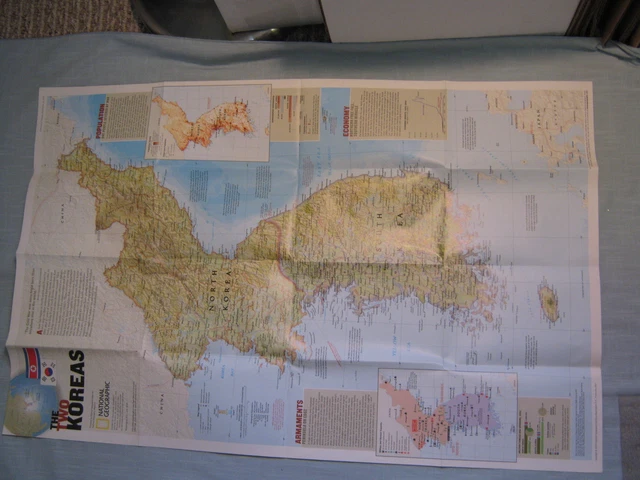 THE TWO KOREAS MAP + THE FORGOTTEN WAR National Geographic July 2003 £1 ...