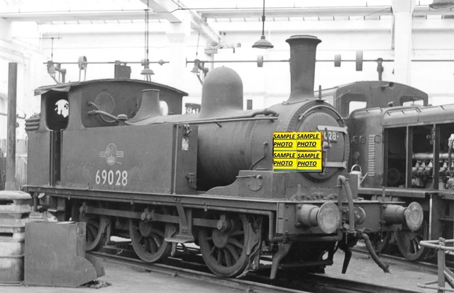BRITISH RAIL B&W Photograph-Steam Loco 69028 at Gateshead 1964 £1.00 ...