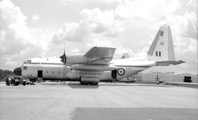40 SQN, RNZAF, C-130H Hercules, NZ7002 at Whenuapai, Mar 1966 ...
