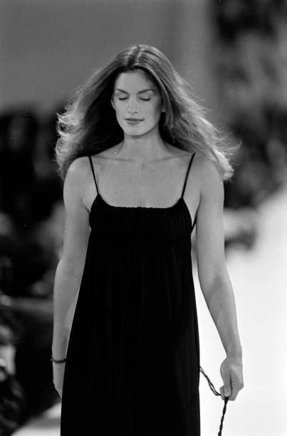 CINDY CRAWFORD MODEL in a Todd Oldham fashion show 1993 Old Photo 3 EUR ...