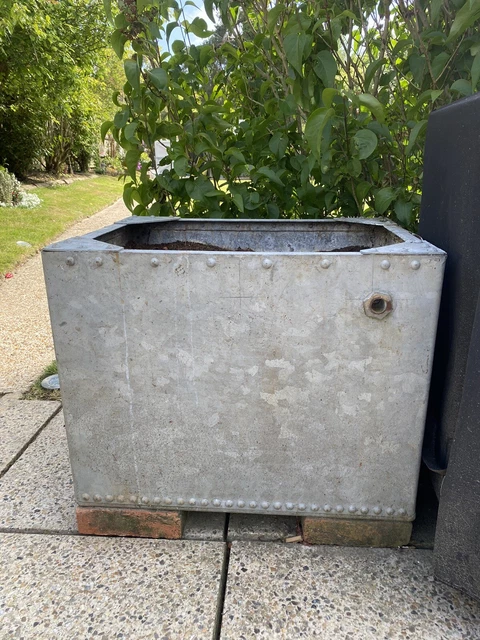VINTAGE, RIVETED, Galvanised Steel Water Tank, Trough, Garden Planter £ ...