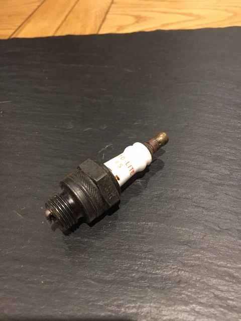 AUTOLITE A5 SPARK Plugs.WW11 Military Surplus Old Stock.Like Champion ...