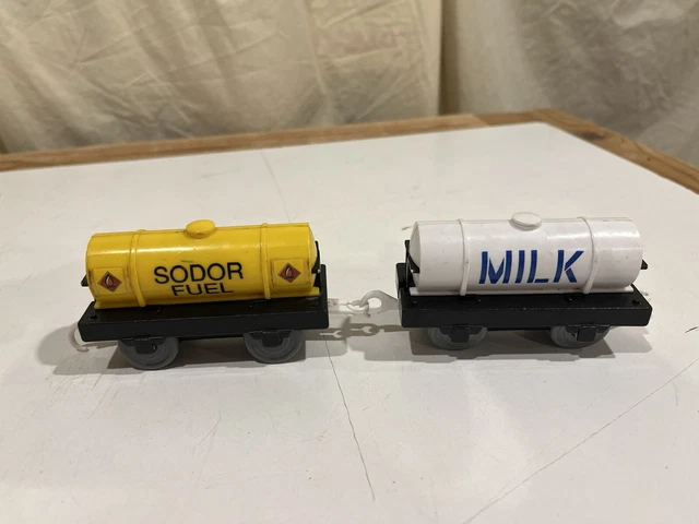 TOMY MILK TANKER and Sodor Fuel Tanker for Thomas and Friends ...