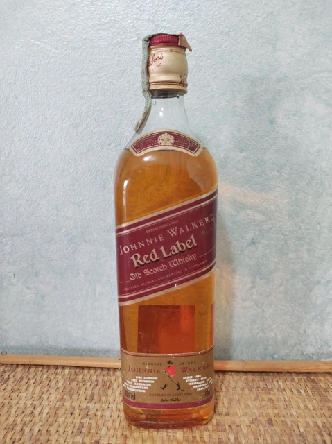 JOHNNIE WALKER RED Label Old Scotch Whisky 70CL 40% Comics Vol EUR 46 ...