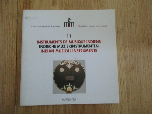 INSTRUMENTS DE MUSIQUE indiens Indian musical instrument Sitar Bin 2001 ...