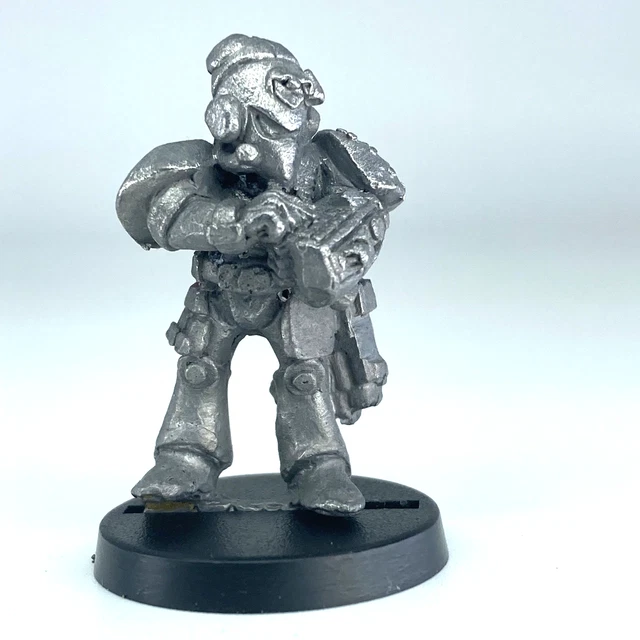 SPACE MARINES COMMS Officer - 1987 Rogue Trader Warhammer Classic Metal ...