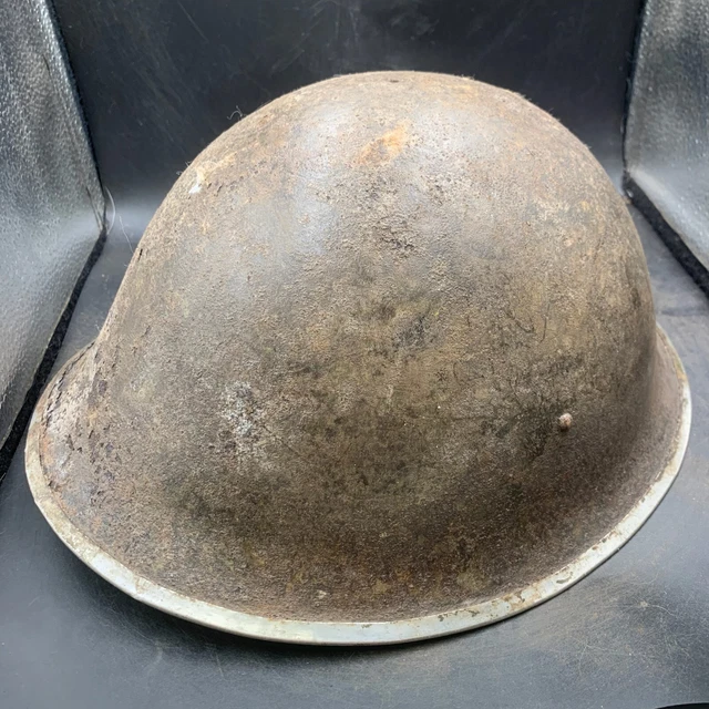 ORIGINAL BRITISH/CANADIAN ARMY WW2 Mk3 Turtle High Rivet Combat Steel ...