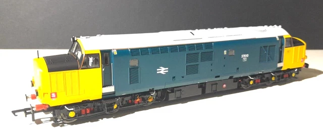 BOXED ACCURASCALE OO Gauge EE Type/Rebuilt Class 37/6 Diesel Locomotive ...