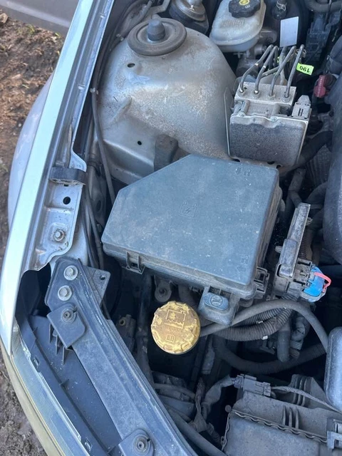 2009 HOLDEN VE Commodore Engine Bay Fuse Box #B236 $199.00 - PicClick AU