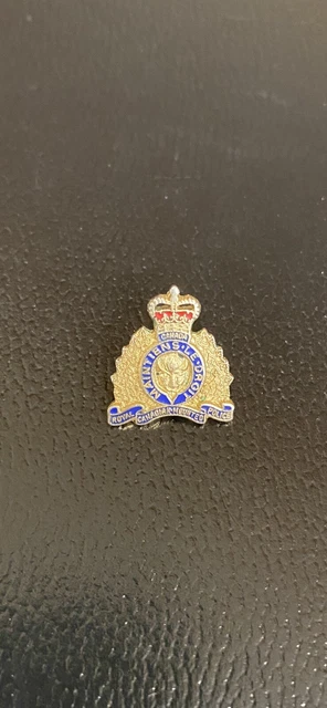 RCMP: ROYAL CANADIAN Mounted Police Logo “Maintiens le Droit” Pin with ...